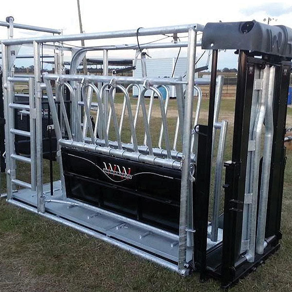 Livestock, Farm Feeders, Hay Racks, Head Gates, Round Stock Tanks ...